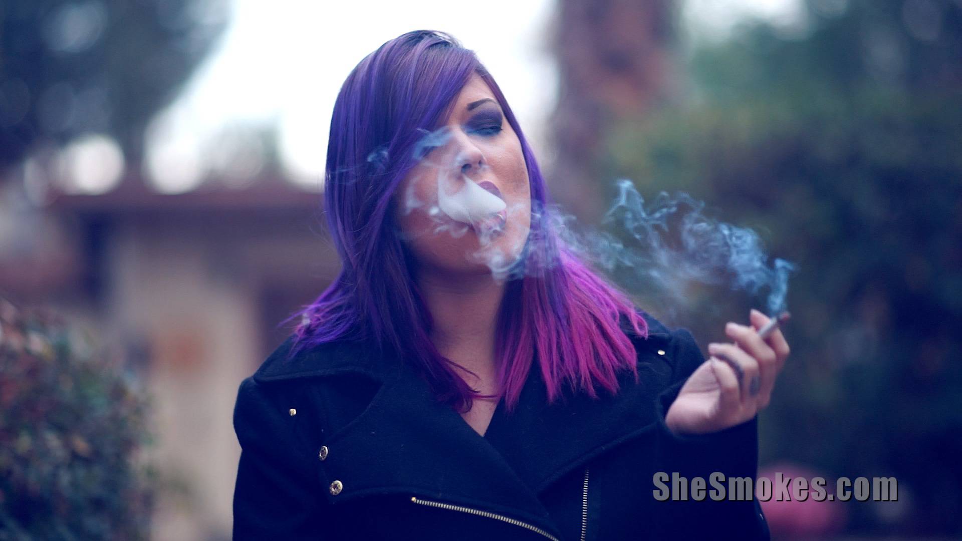 She Smokes Picture Gallery